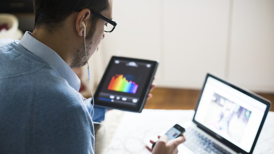 Como ser um profissional multifacetado? | EXAME