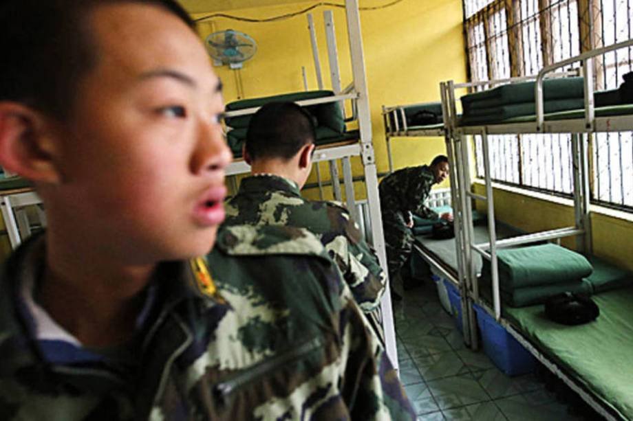 Conheça a clínica para jovens chineses viciados em internet | Exame