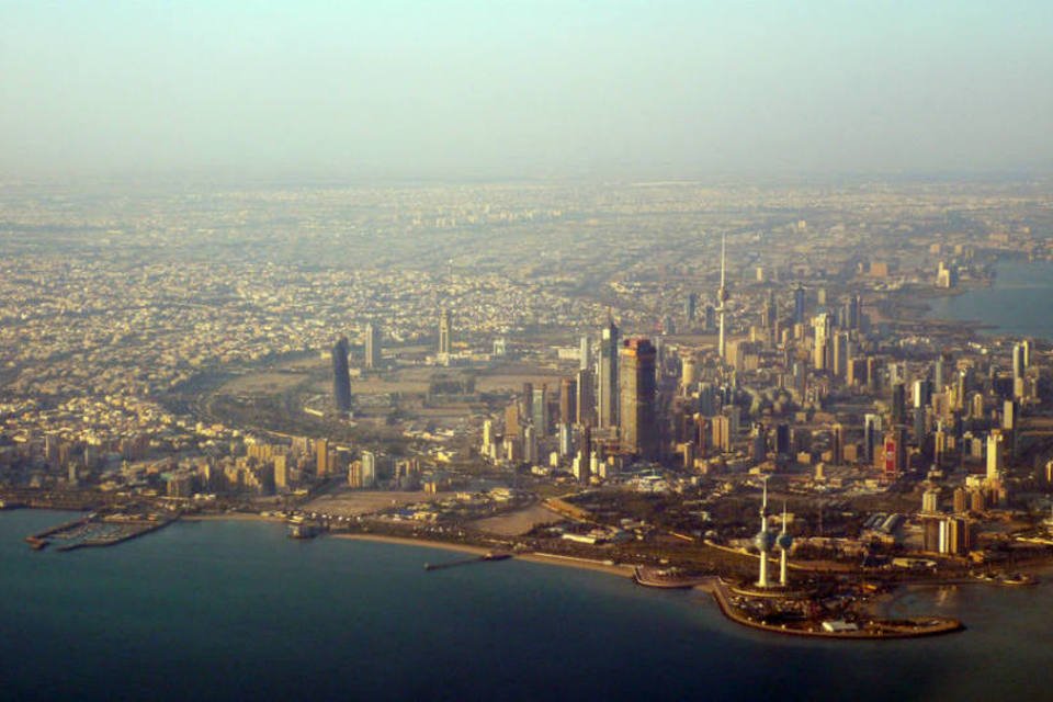 Atentado contra mesquita no Kuwait deixa mortos e feridos | Exame