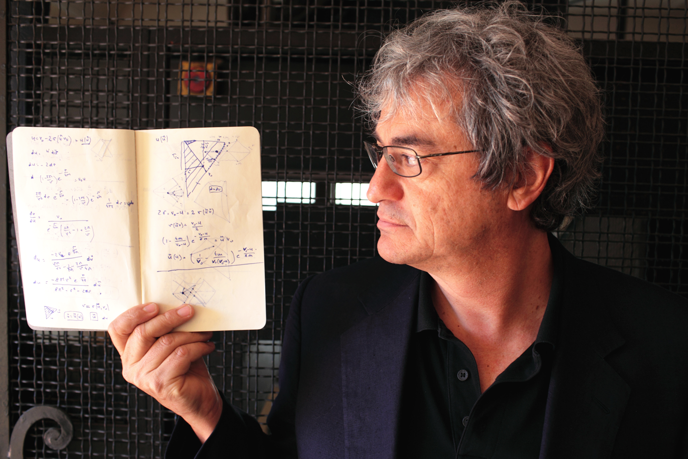 "Não somos únicos no universo", diz físico Carlo Rovelli | Exame