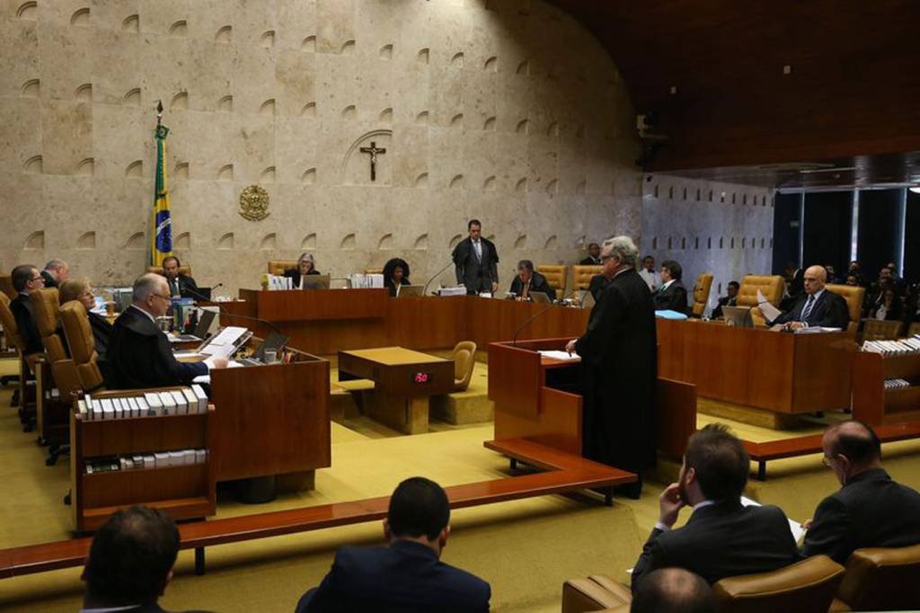AO VIVO: STF julga futuro de denúncia contra Temer | Exame AO VIVO: STF julga futuro de denúncia contra Temer | Exame