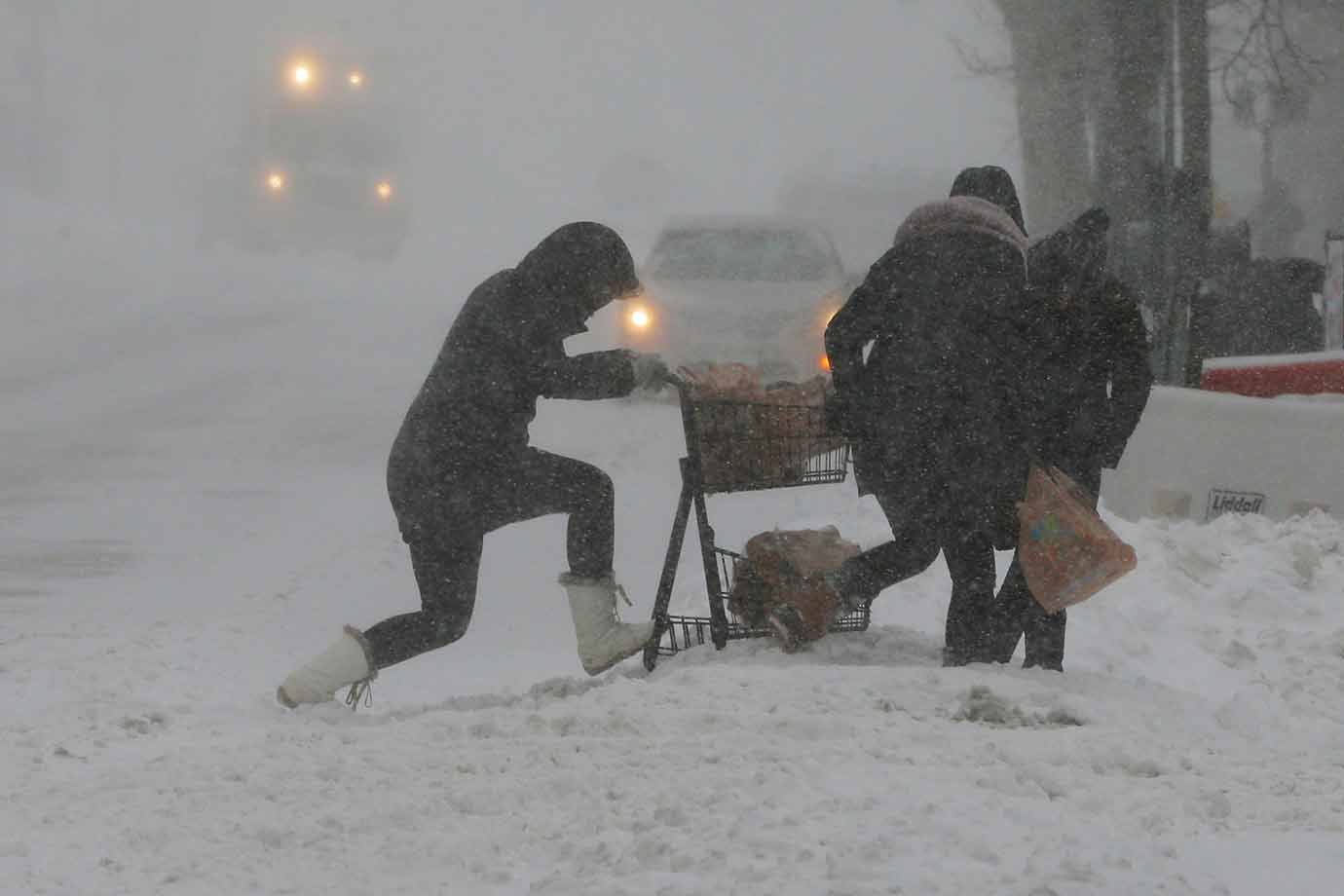As imagens do frio brutal que está "congelando" os Estados Unidos | Exame