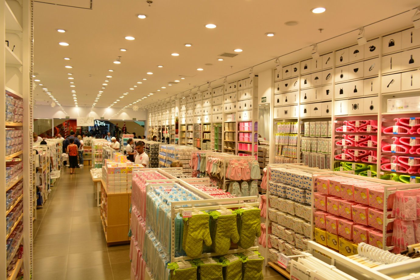 Miniso, a loja de tudo, inaugura modelo de franquia no Brasil | Exame