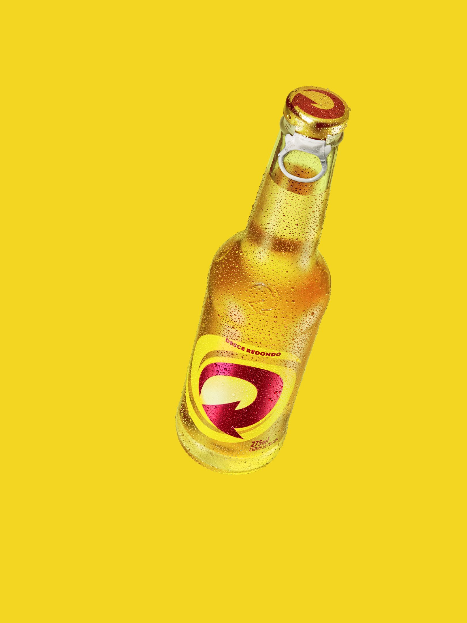 Skol reformula sua long neck, que agora "abre como latinha" | Exame