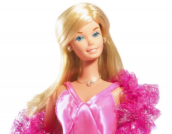A Barbie chegou na terceira idade: relembre a trajetória da boneca | Exame