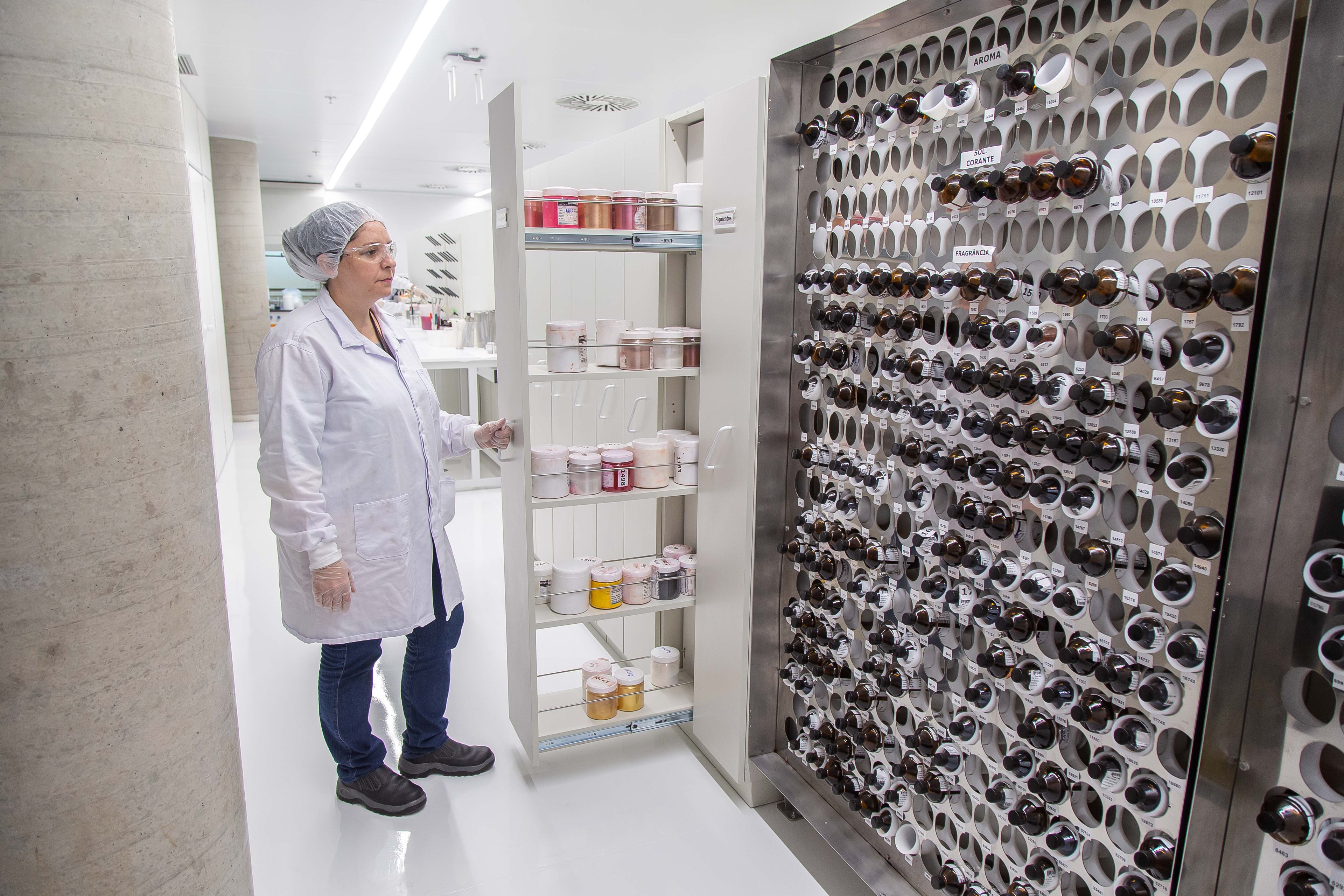 Por dentro do laboratório onde a Natura cria novos produtos | Exame