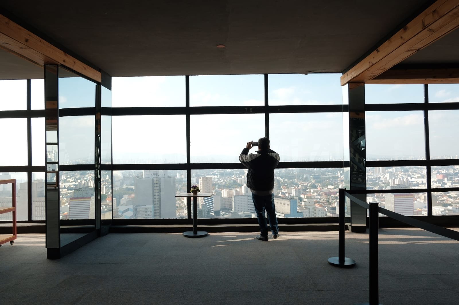 Prédio mais alto de SP ganha mirante de vidro e tem visitas a R$ 30 | Exame