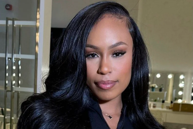 Ela saiu dos EUA para o Bahrein e hoje fatura US$ 140 mil por ano com ...